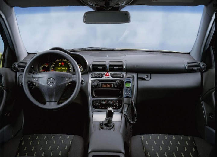 Mercedes-Benz C-class Sport Coupe (CL203) C 220 CDI (143 Hp) Automatic